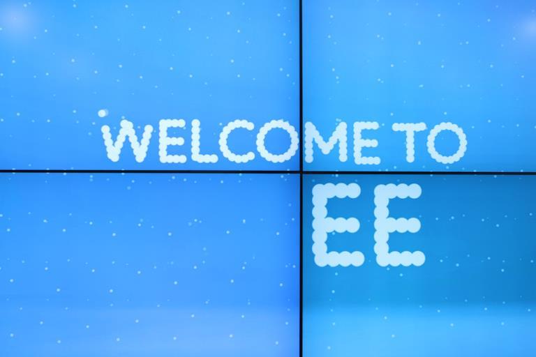 In pictures: EE replaces Orange, T-Mobile and Everything Everywhere ...